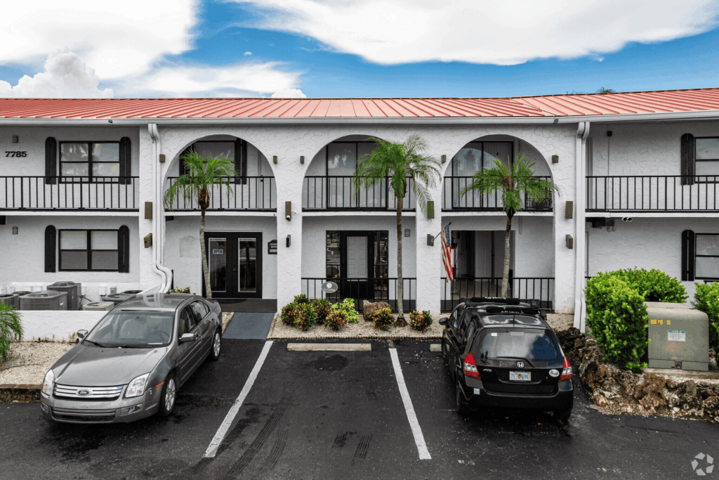 Coral Harbor Apartments – MyApartmentChoice.com
